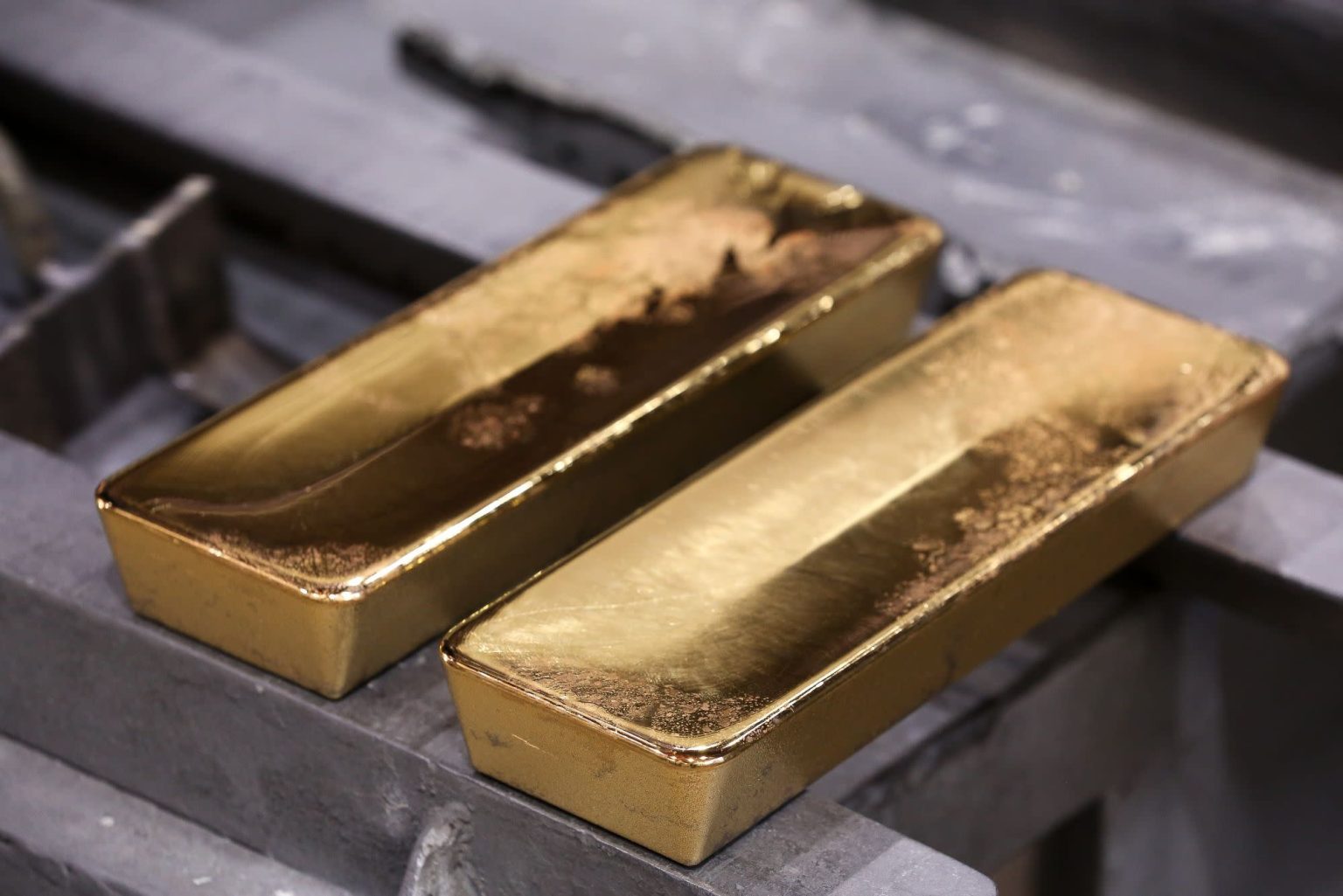 Buy Gold Dore Bars from Cameroon – Legal Gold for Refineries